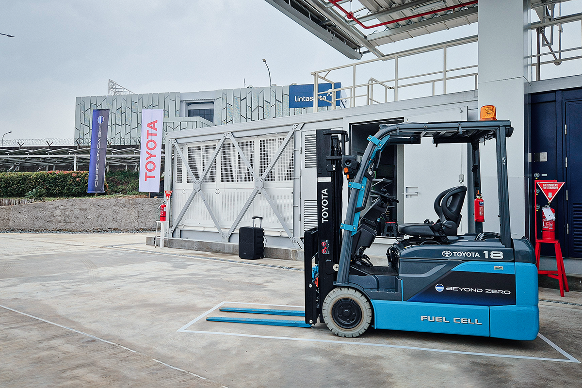 Refueling the Future | Spectronik | Hydrogen Fuel Cells